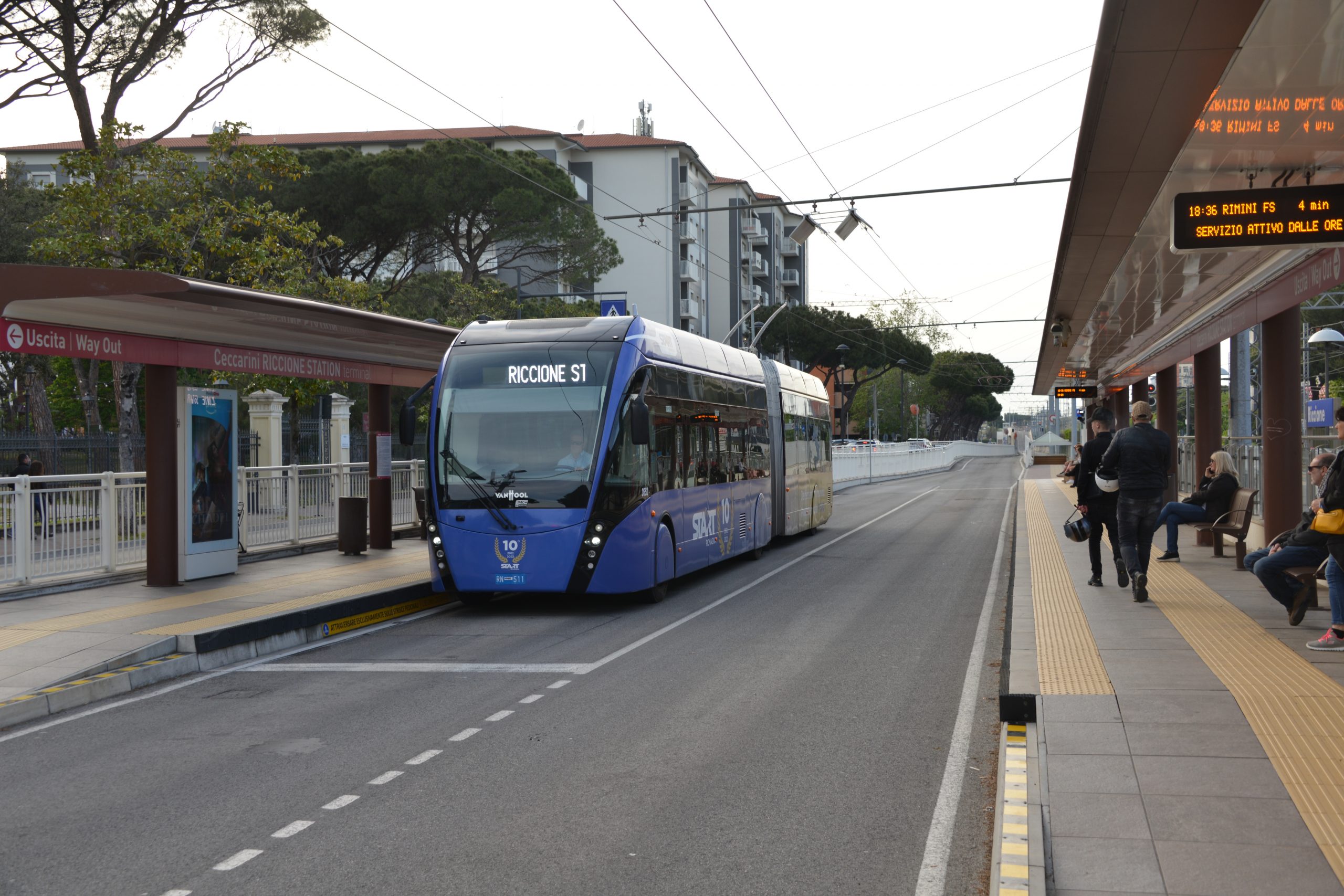 How in motion charging trolleybuses are advancing our cities: Explore ...